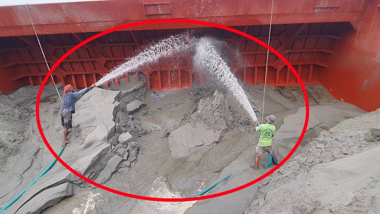Unloading sand form ship barge unloading video unload sand from big ...