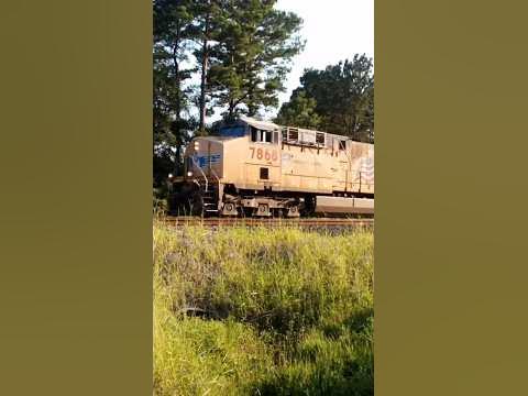 UP #7868 leads an EB MHOLI happy crew to Livonia, Louisiana!!!! - YouTube
