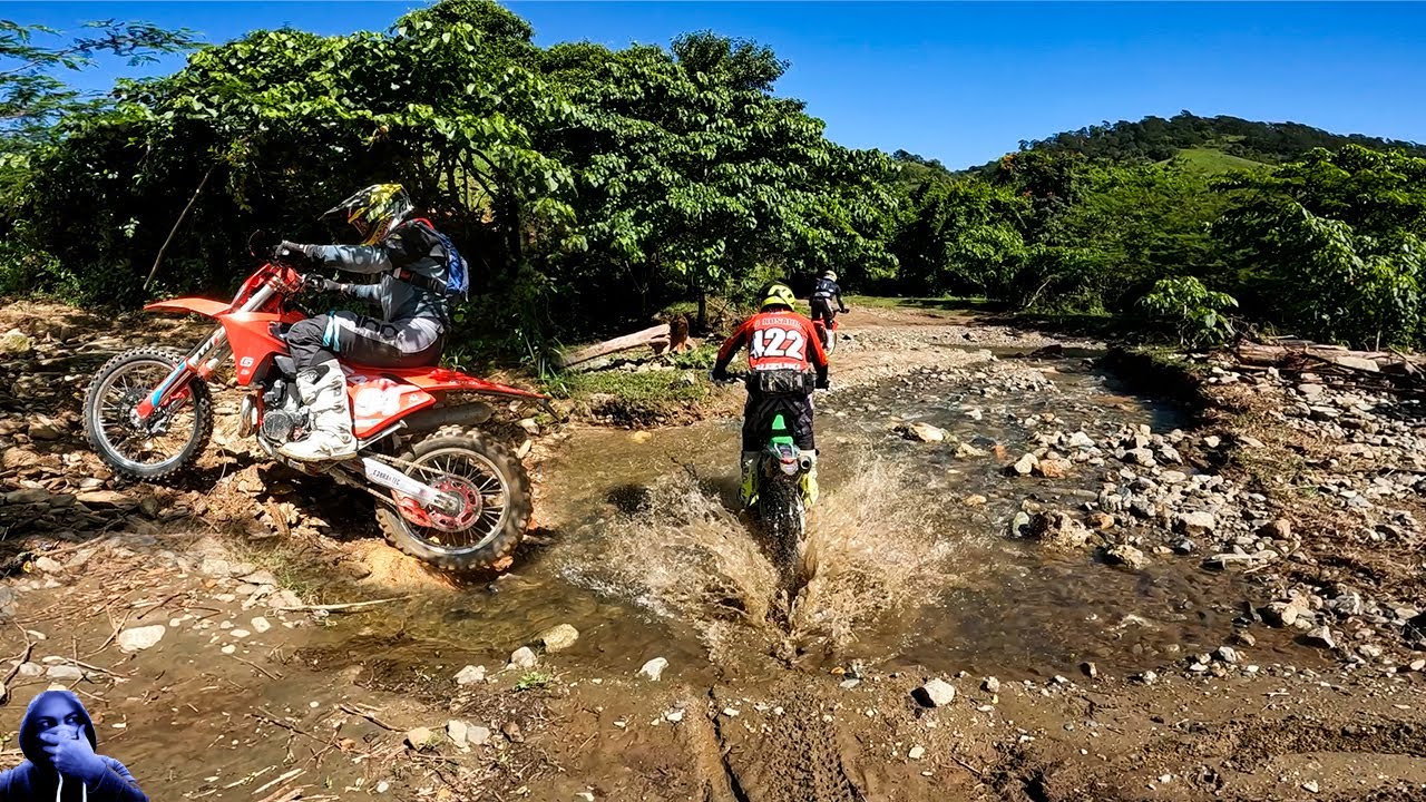 Rutas Épicas de Enduro en Moto: Paisajes y Acción - YouTube