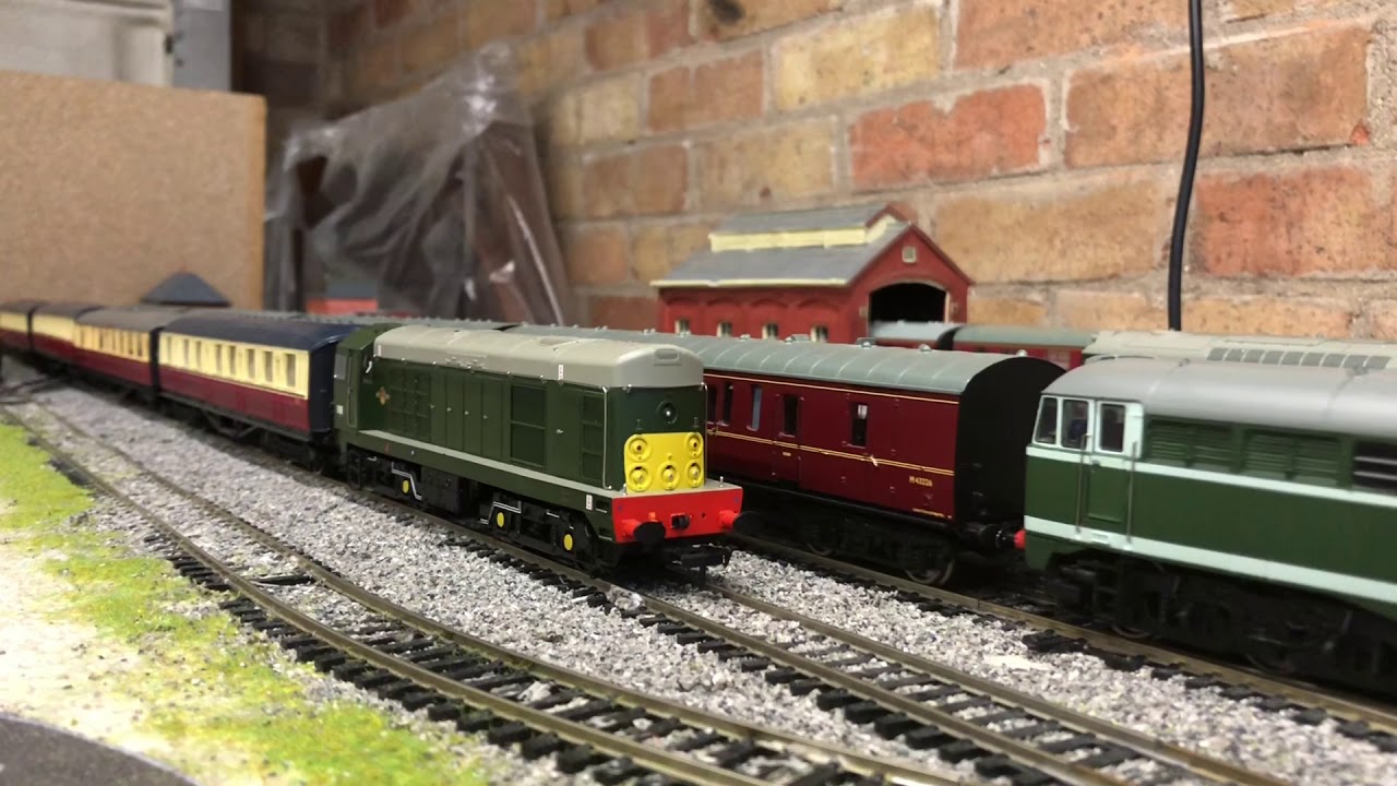 A look at Marstone Junction model railway - YouTube