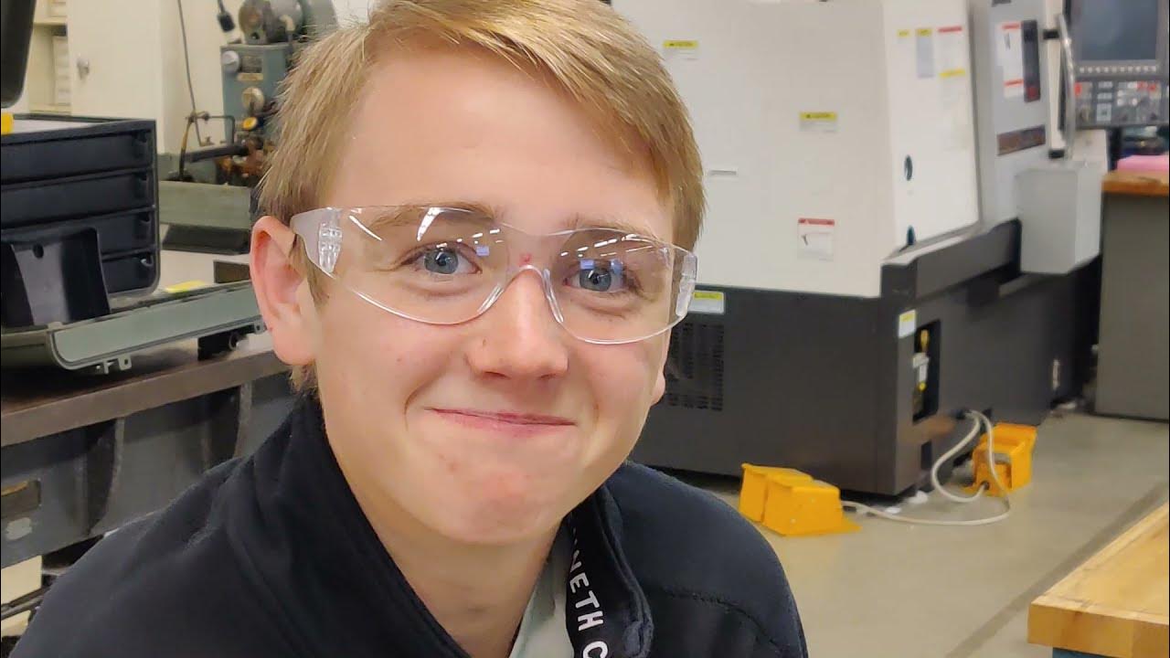 Haas Mill Tutorial (Step Five - Running Your Program) - YouTube