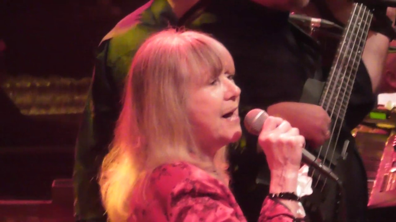 Middle of the Road - Yellow Boomerang (Live) - YouTube