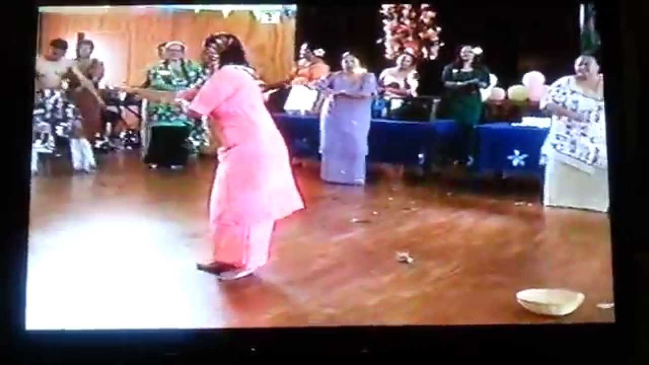 Sili Mireta Pita Graduation TAUALUGA SIVA SAMOA - YouTube