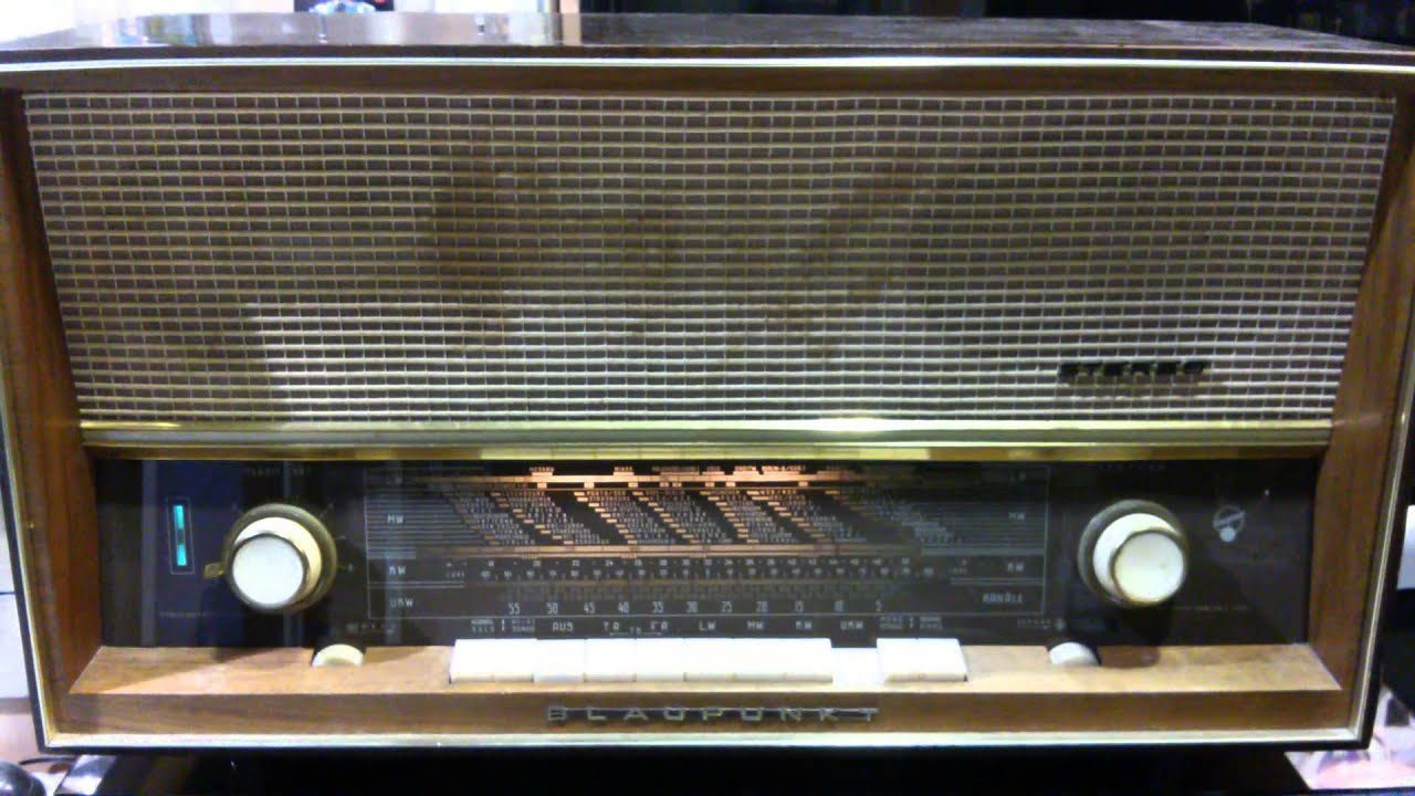 old radio - YouTube