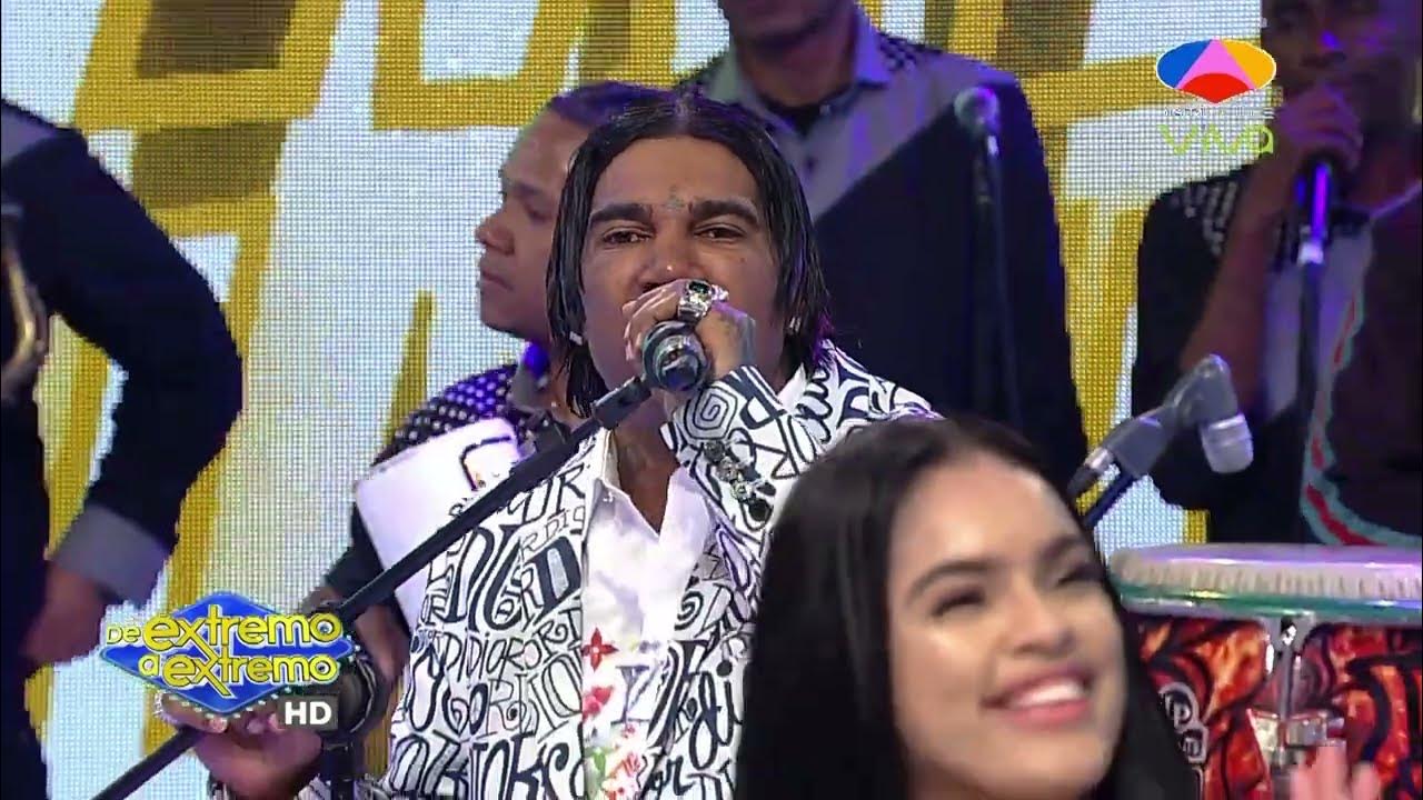 Omega El Fuerte Presentación En Vivo | De Extremo a Extremo - YouTube