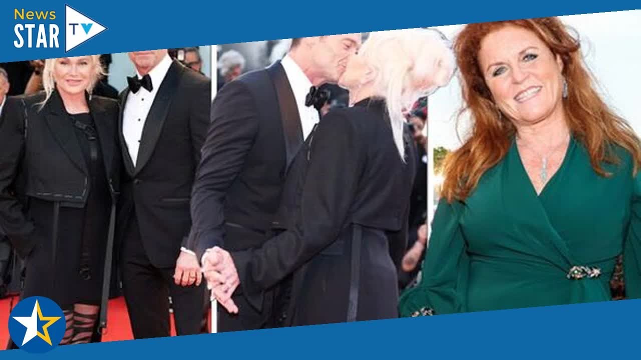 Hugh Jackman 53 Kisses Wife 66 As Fergie Joins Couple In Venice Youtube