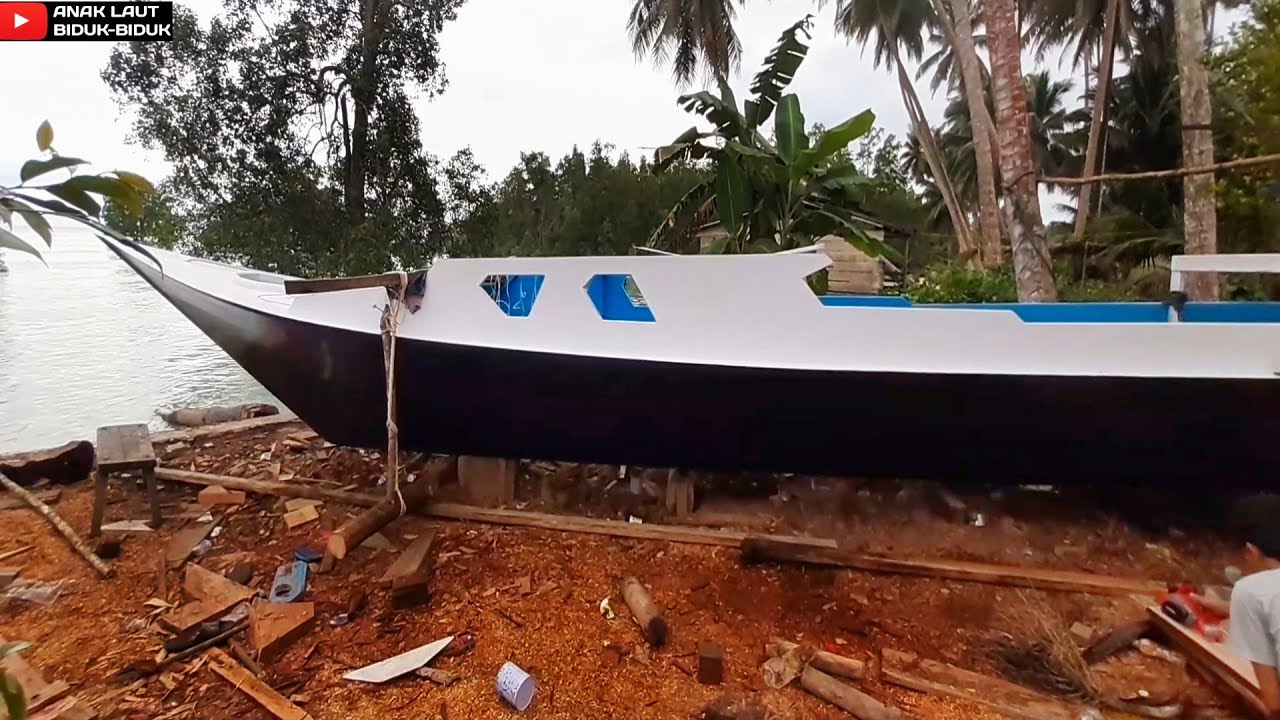 Perahu Kayu Glowing ?.... - YouTube