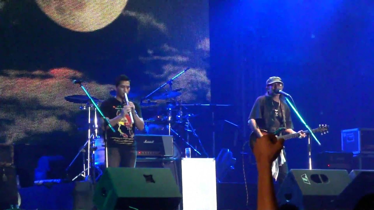 Carabao - Duen penh（満月） （Carabao Concert） 2010.11.06 - YouTube