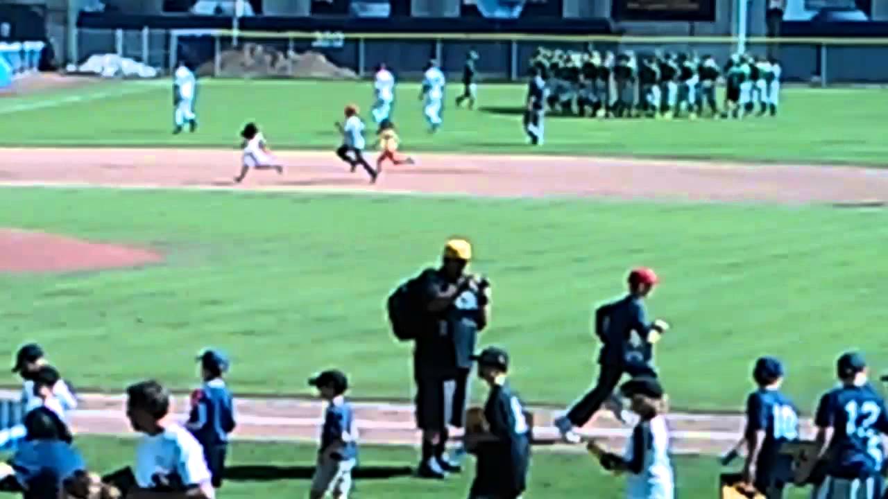 Avery Runs the Bases at Evans Diamond - Cal Bears - YouTube