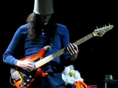 BUCKETHEAD on BASS guitar! Wow. - YouTube