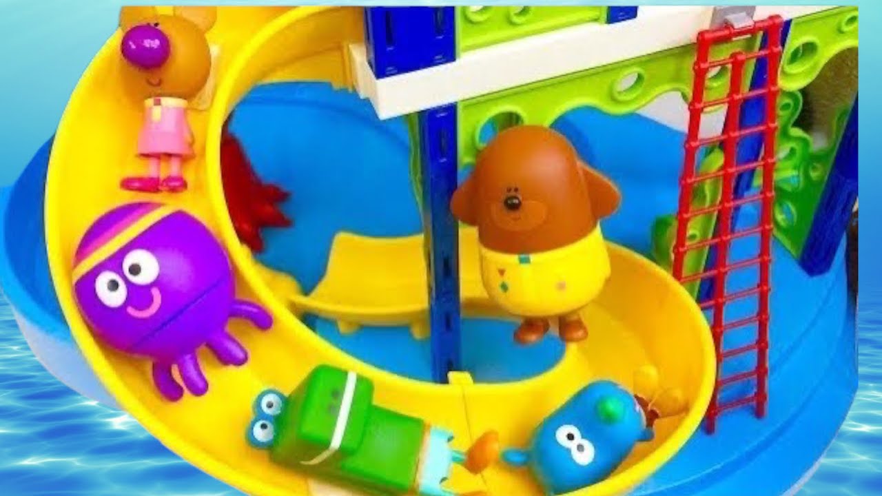 Hey Duggee Toys WATERPARK Pool Field Trip! - YouTube