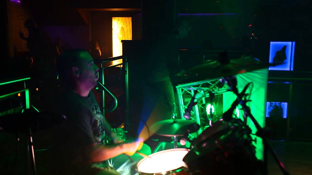 "DJ Vs Drummer" Live @ Palace Club! - YouTube