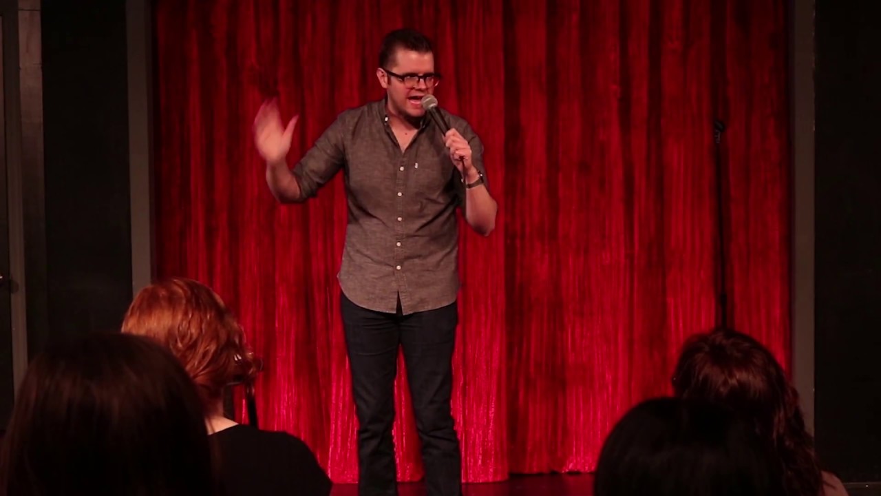 Sean Parrott at Third Coast Comedy Club - YouTube