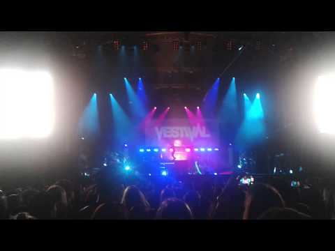 Trey Songz - Change Your Mind (Live @ VESTIVAL Nijmegen)