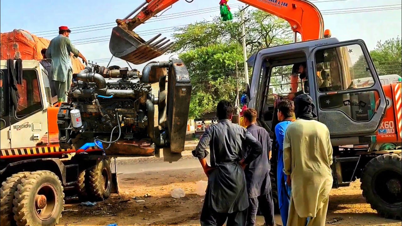 How to use Excavator as a Engine Hoist || Mini Excavator Lifting Engine ...
