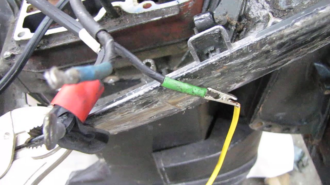 Testing hydroelectric shift gearcase on a Evinrude 50 hp 1972 - YouTube