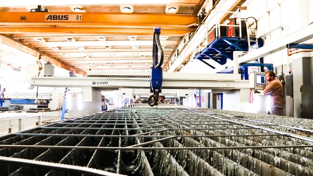 See how two cutting machines work on one rail! Unique solution Onyx ...