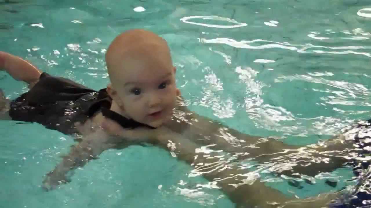 Milo's First Splash! - YouTube