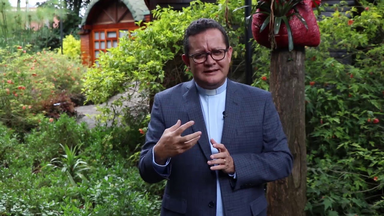 Minutos con el Rector - YouTube