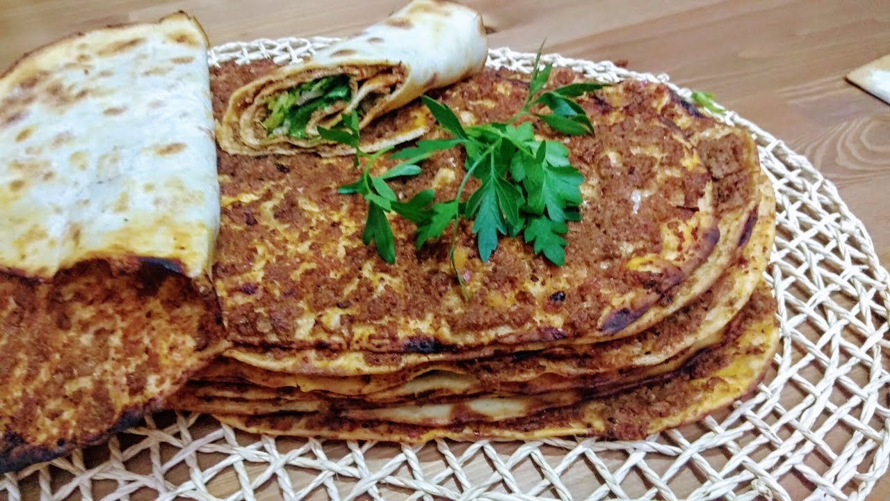 Lahmacun Recipe / Turkish Lahmacun Recipe / Famous Turkish Foods ...