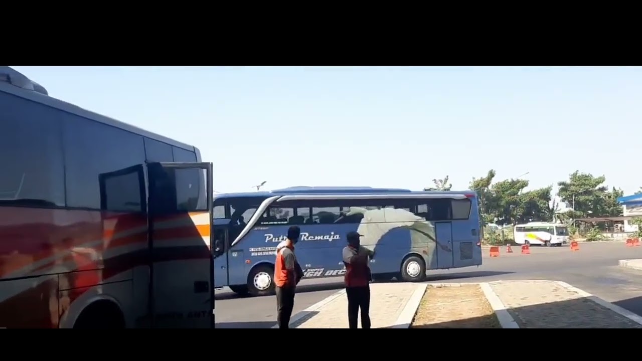 Bus Putra Remaja Jogja Jambi lewat Lintas Timur pemasangan yang indah ...