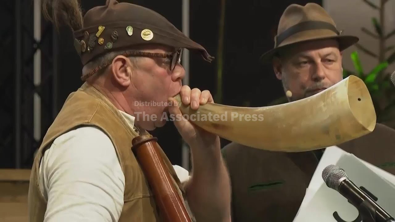 German hunters compete in national deer calling championship - YouTube