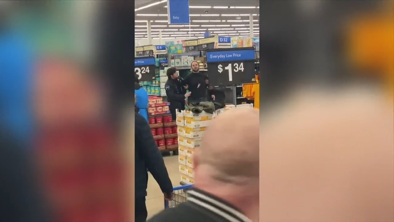 Cellphone Video Shows Moments A Suspected Killer Is Detained At A ...