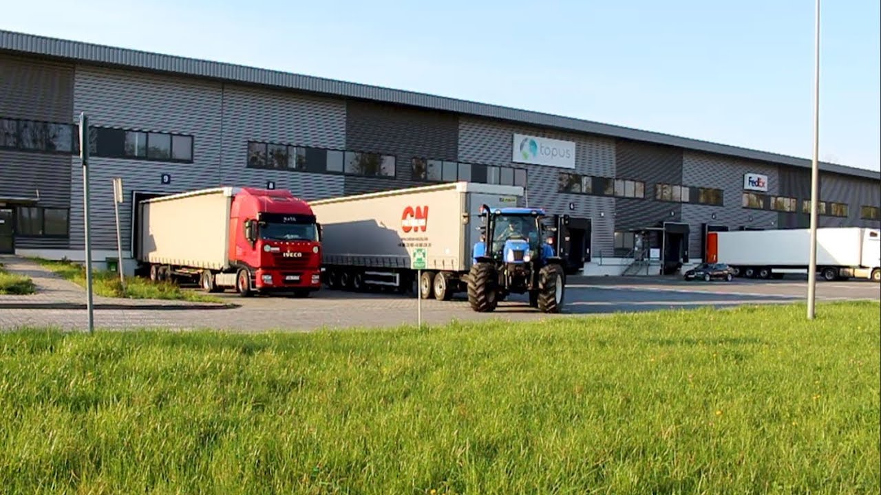 Transport ciężarowy TRAKTOREM | New Holland T6.175 | wózek dolly Mega ...