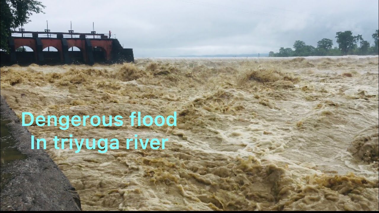 DANGER FLOOD OF TRIYUGA RIVER FATTEPUR/SHORT VLOG - YouTube