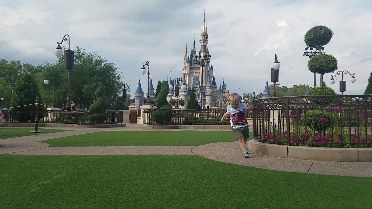 Disney running boy. March 2018 - YouTube