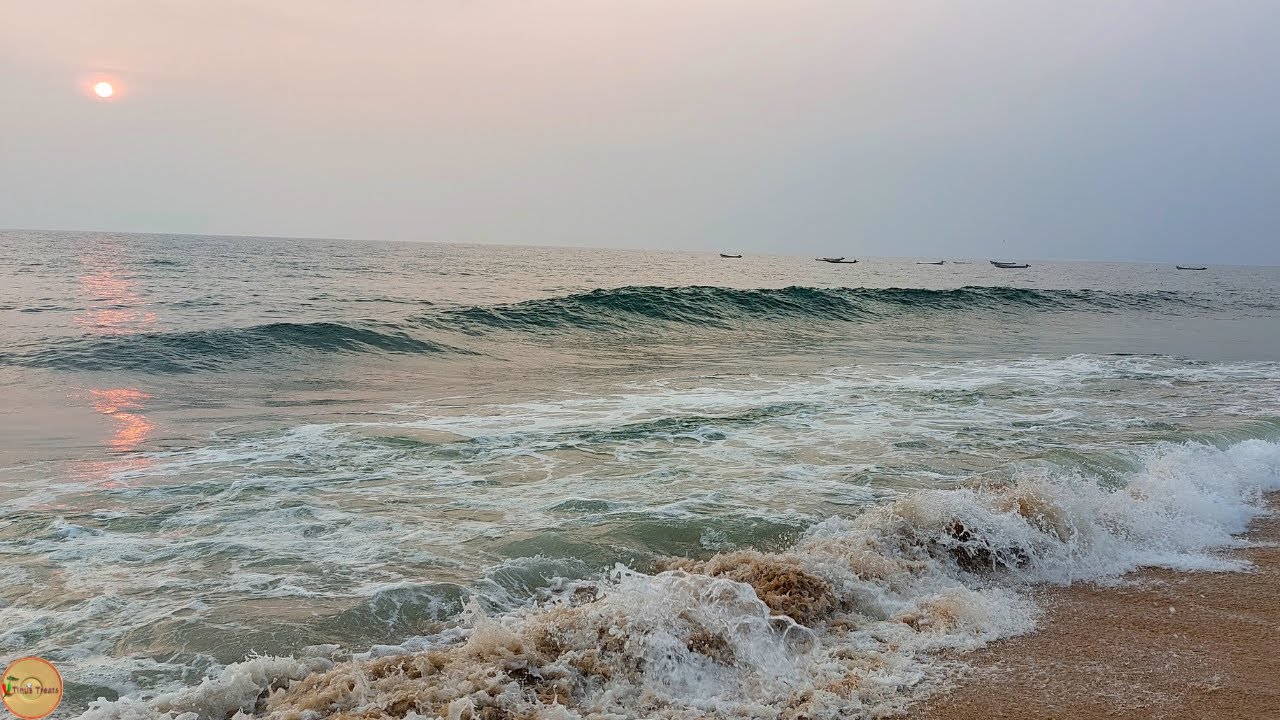 Beautiful beach in Paravur,Kollam|| Pozhikkara Beach,Kerala - YouTube