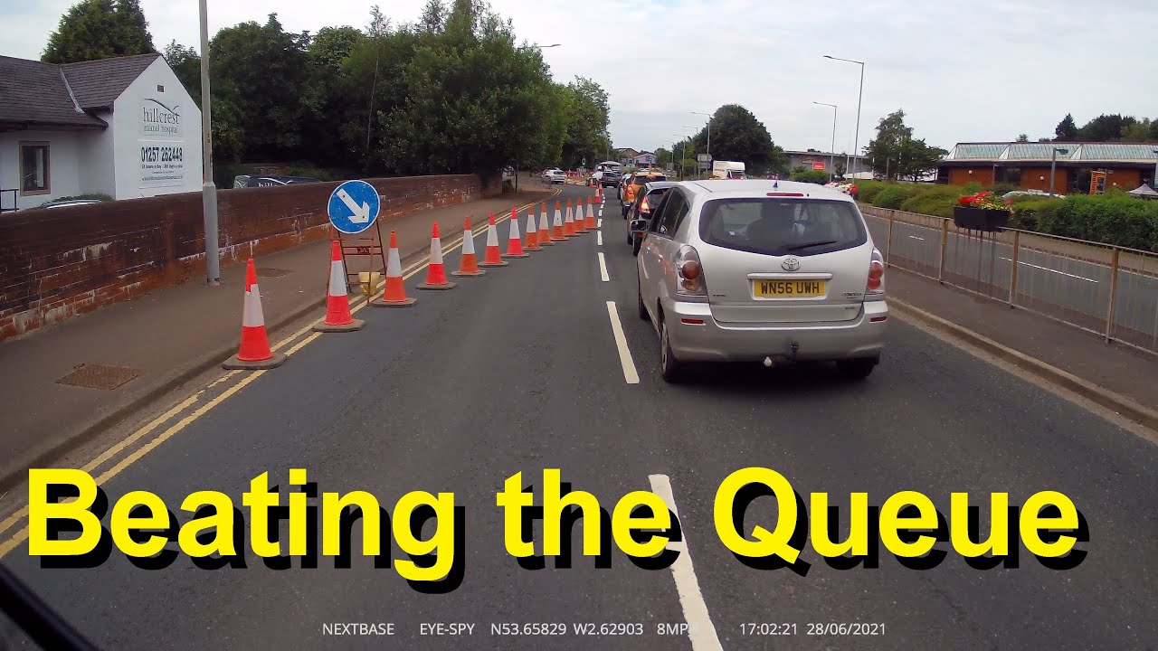 Beating the traffic queue. The correct way - YouTube