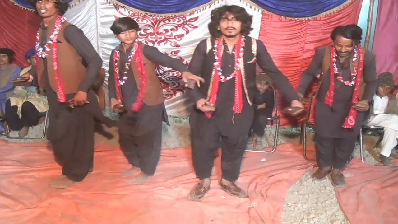 New 💖 Dilchasp💗 aur shandar saraiki jhumar aur { Dance } 🏋️Mukabala🏋️ ...