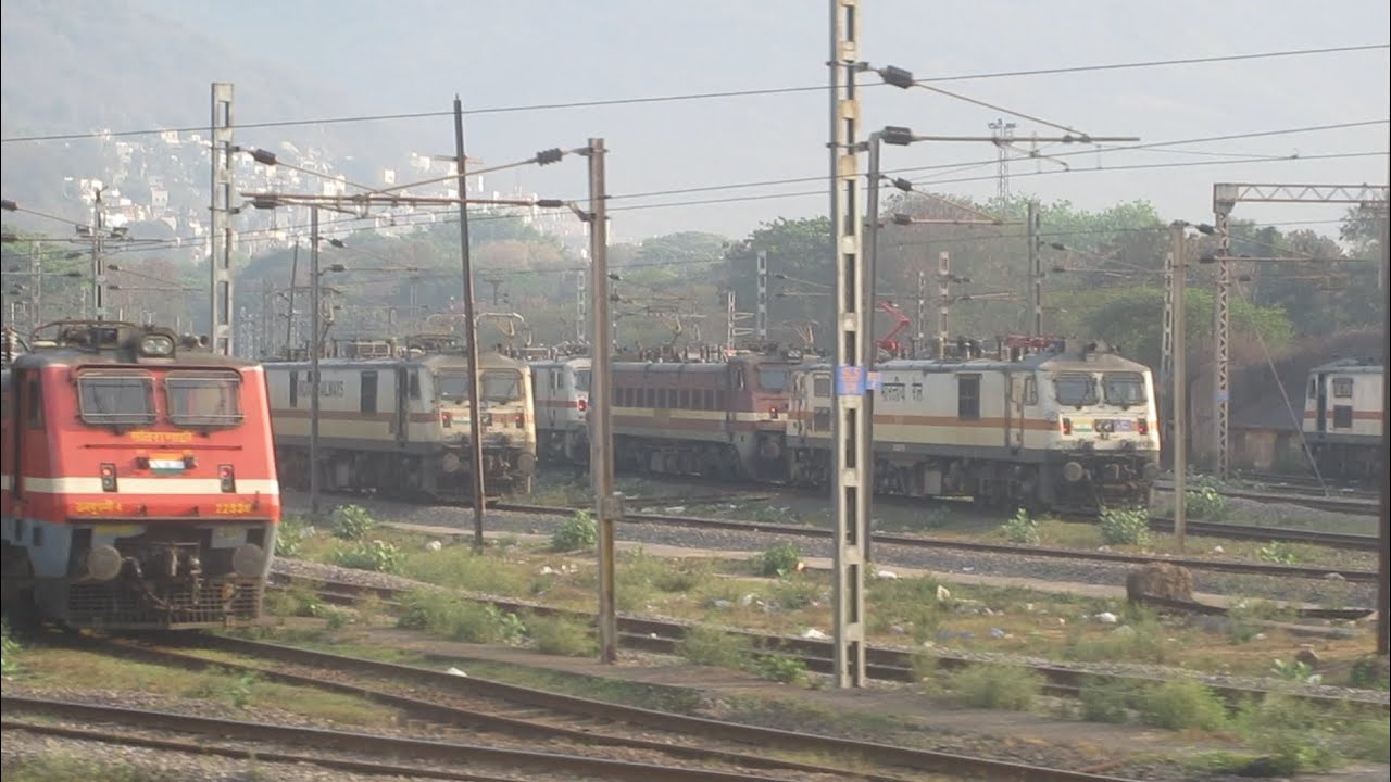 Vishakapatnam Electric LocoShed WAP4 &WAP7 locos Resting Mode ...
