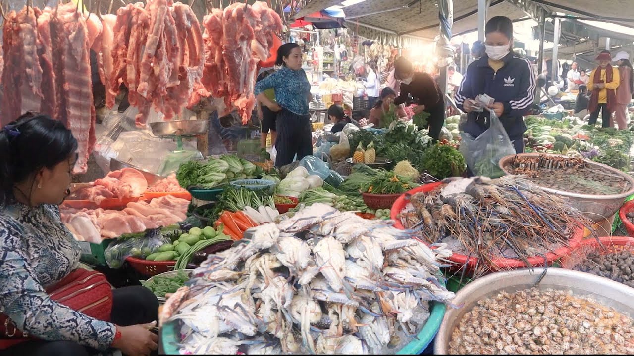 Good view of fresh foods and seafood in Orussey market - YouTube