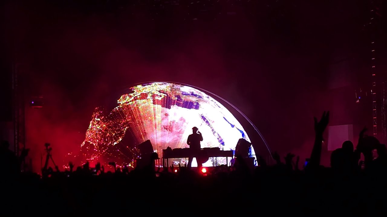 Eric Prydz @ Tsumami Stage, Seismic Dance Event - Austin, Texas ...