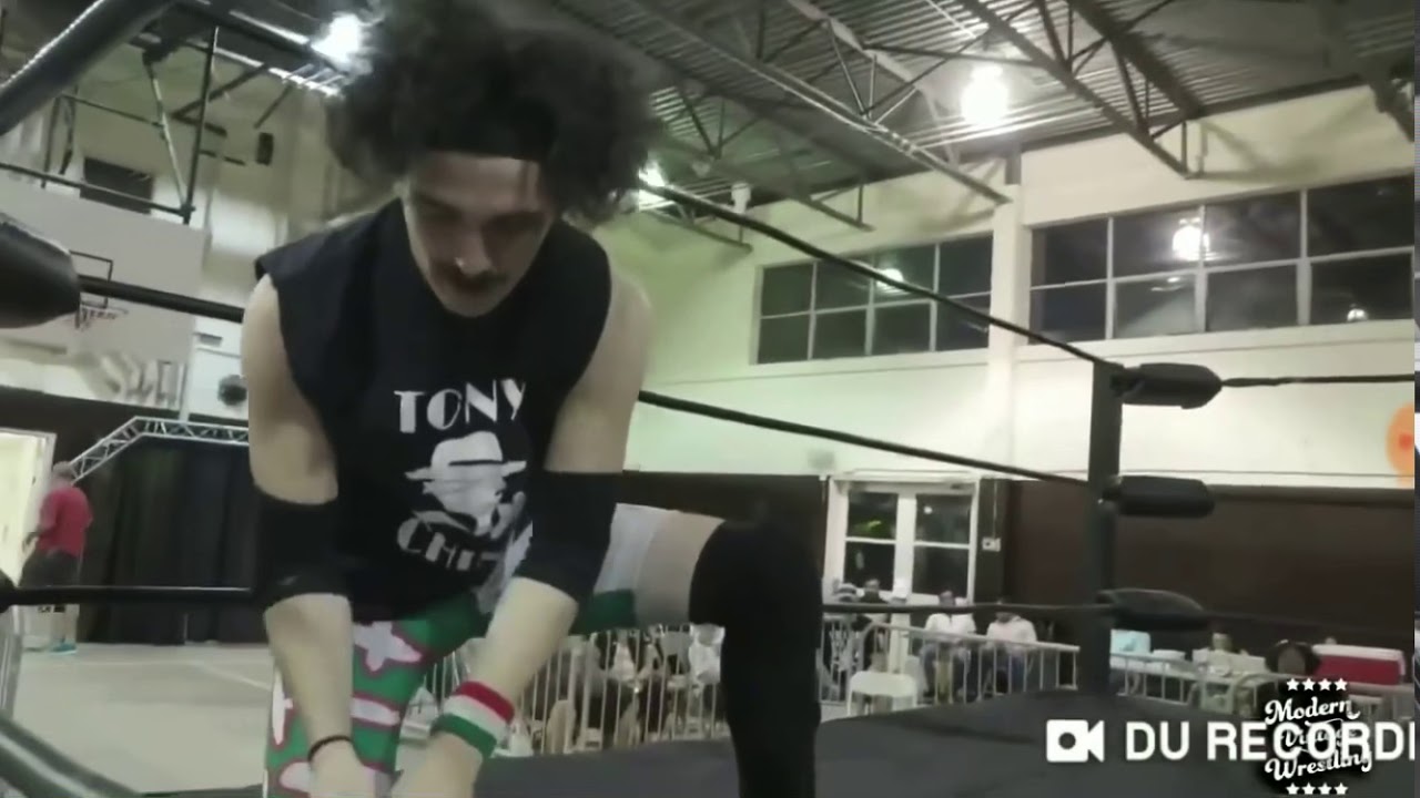 Max Effort Onslaught vs Tony Chini Philly - YouTube