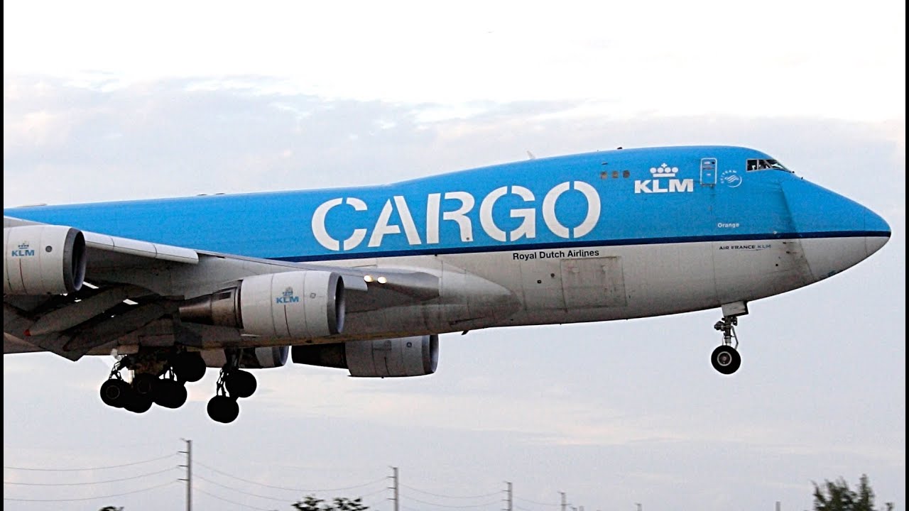 {TrueSound}™ BEAUTIFUL Martinair / KLM Cargo Boeing 747-400 Landing ...
