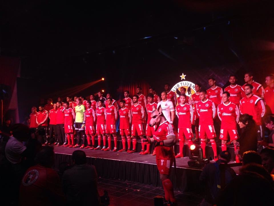 Presentación del nuevo uniforme del Club Tijuana Xoloitzcuintles ...