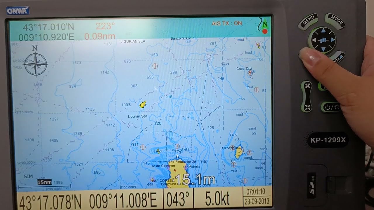 ONWA Tutorial: Show Map Details (Chart Plotter) - YouTube
