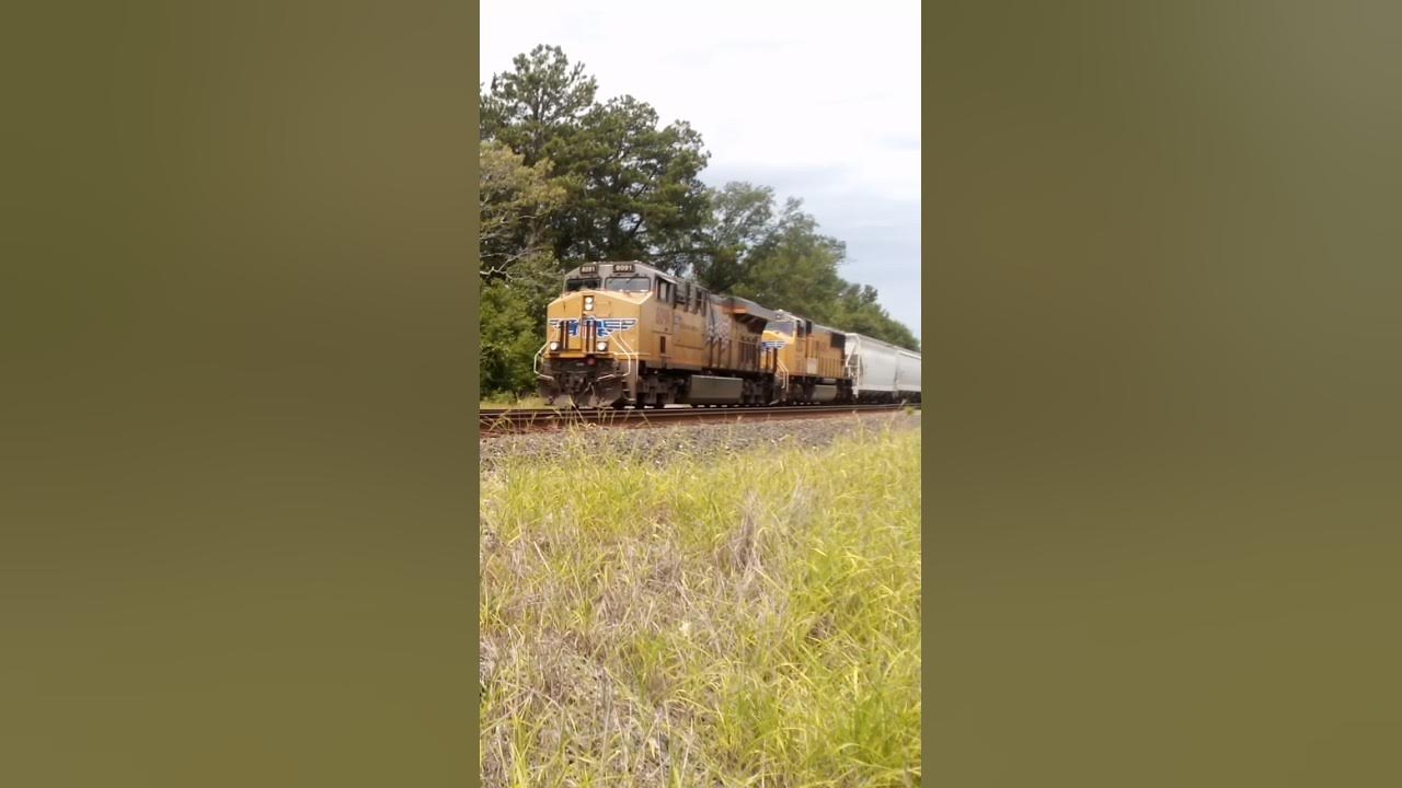 UP #8091 leads a very looong and slow UP EB manifest out of Lake Charles!!! - YouTube