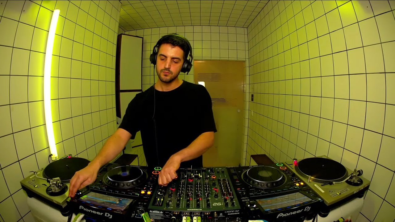 Liquid Memory - Elroi | HÖR - January 17 / 2024 - YouTube