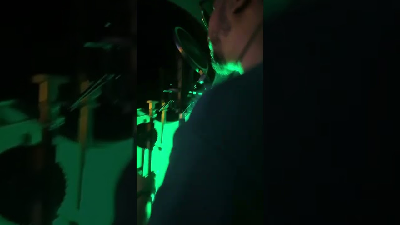 Sedoum Ahmed - Thikra L'Ghaliya (Official music video ) ذكرى الغالية ...