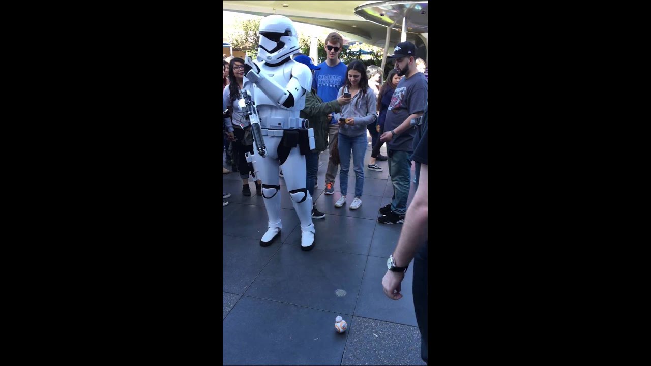 First Order Stormtroopers spot BB8 - YouTube