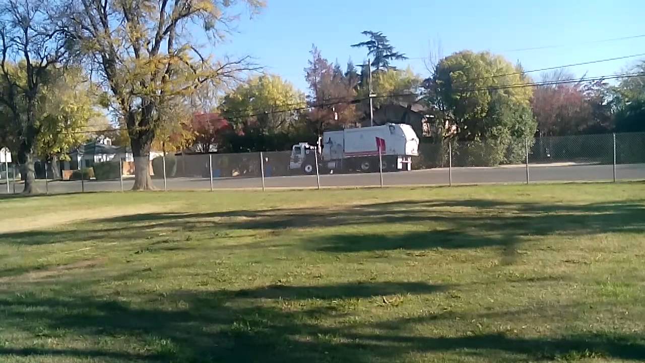 Recology yuba Sutter autocar wxll heil python #13166 and volvo wxll ...