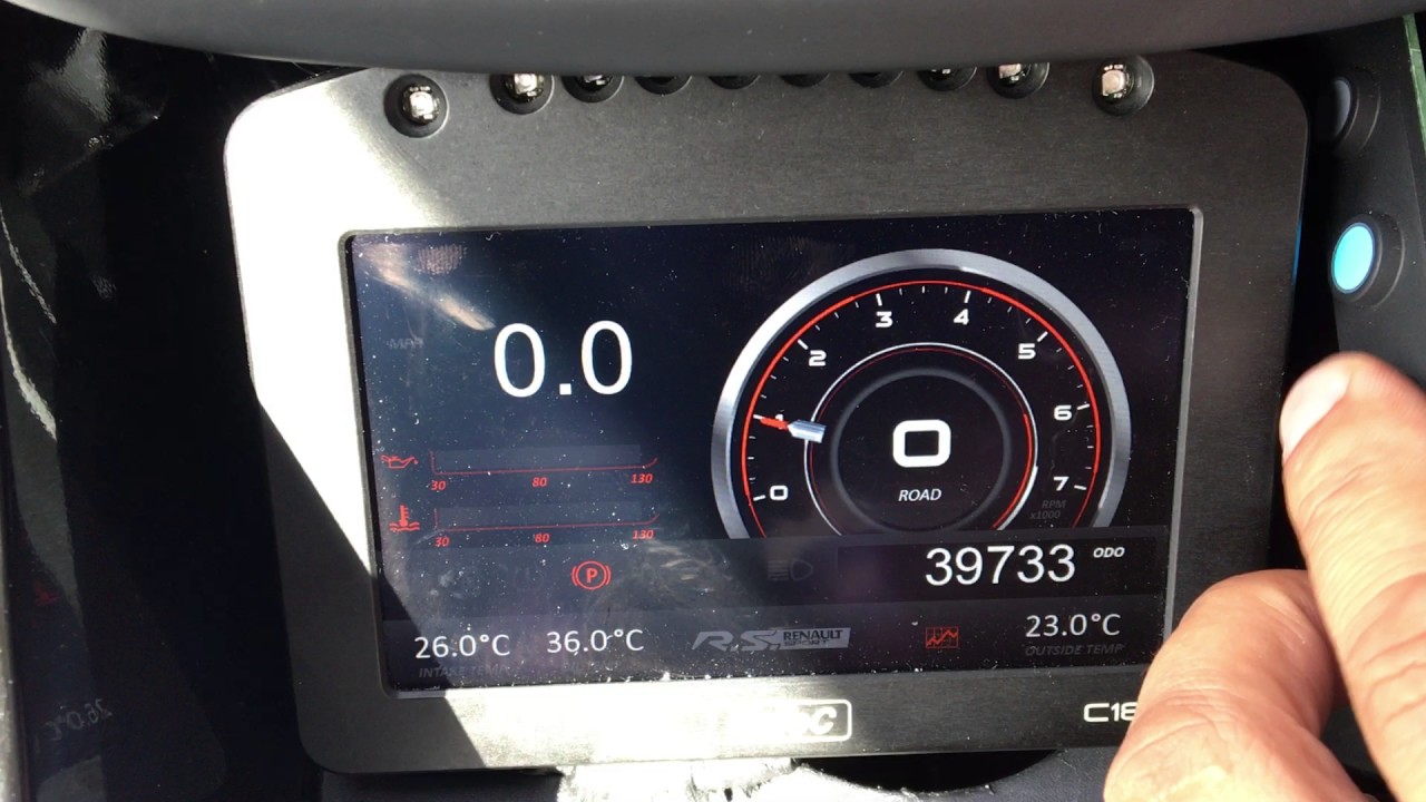 MoTeC C185 in Renault Megane 265 - YouTube