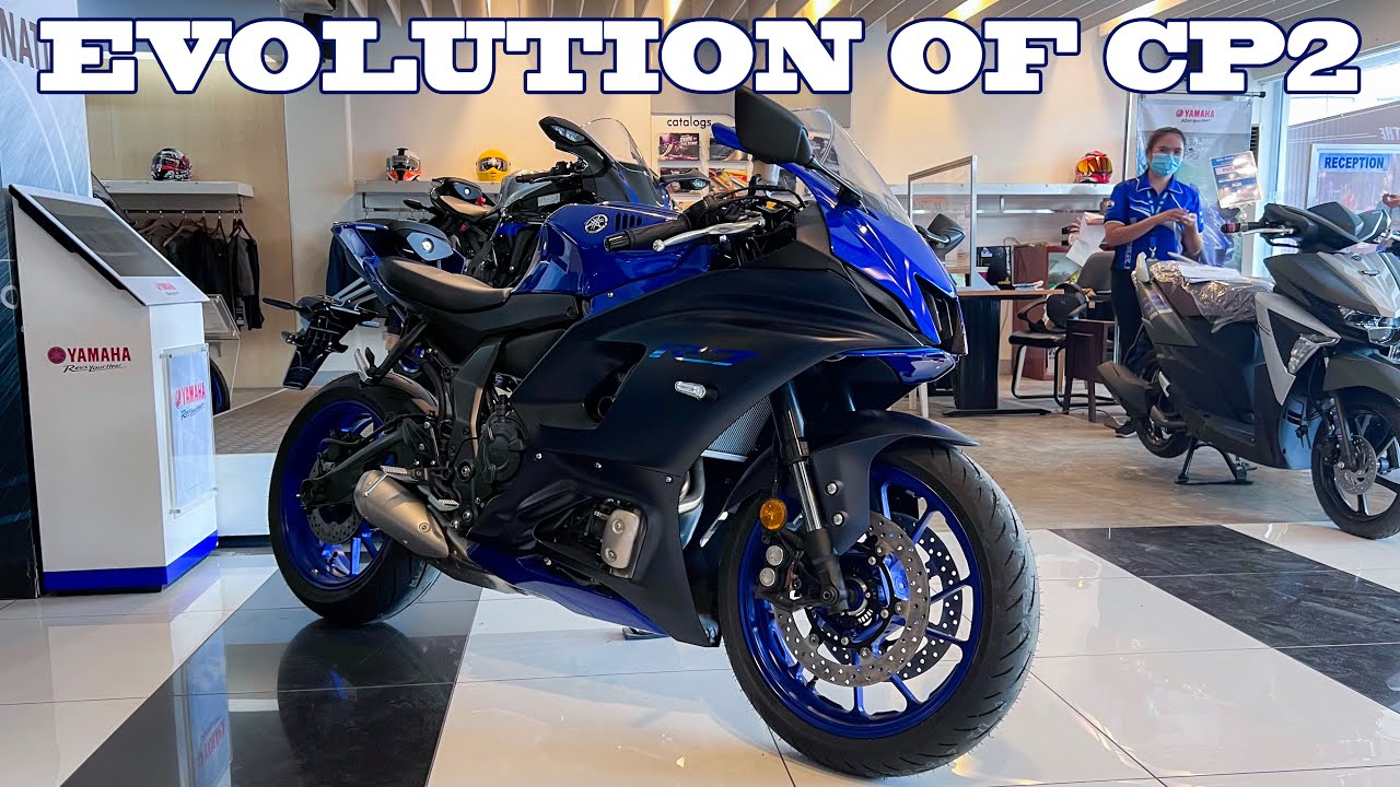 NEW 2022 YAMAHA YZF-R7 - I FEEL TALL ON THIS BIKE!!! (First Look) - YouTube