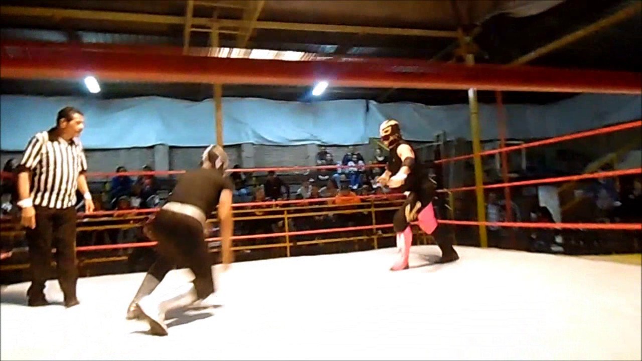 El Es El Maestro Black Shadow Jr en Esto Es Lucha Mxli - YouTube