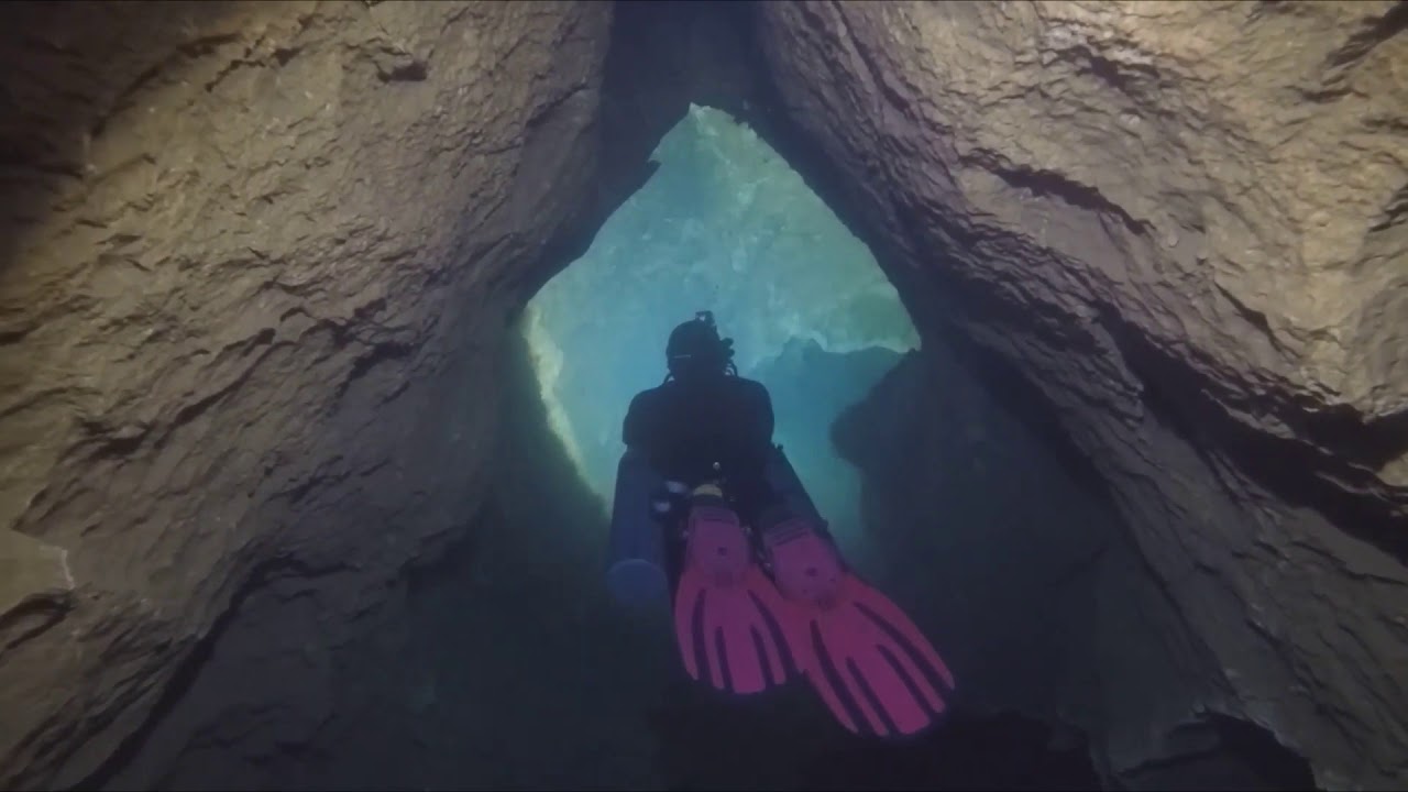 Patio-tio Spring Underwater Cave System - YouTube