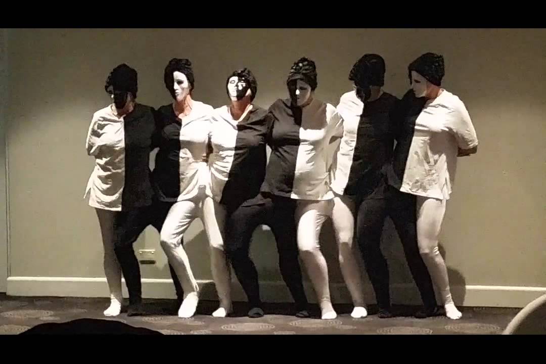 Black & White Illusion Dance to Blurred Lines - YouTube